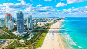 Conoce Miami Beach: Historia y 12 Imperdibles Atracciones 🏖️